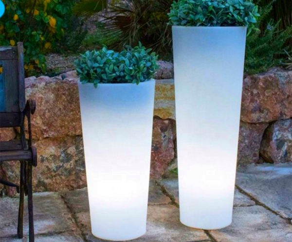 How to light up your garden game with LED Flower Pots - wireless led ...